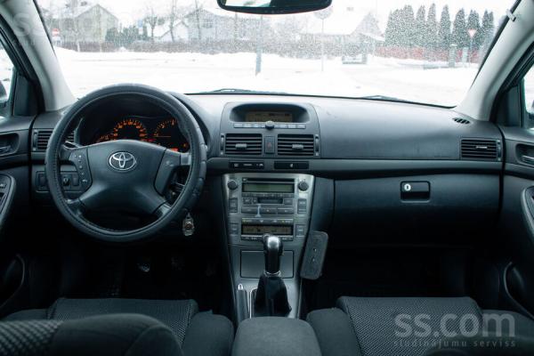 Pelēks Toyota Avensis 2005 Jelgava, ar dzinēja tilpumu 2.00 L un nobraukumu 325 tūkst. km par 1800 €, foto 9 vietnē AUTOMOTO.COM.LV