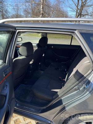 Pelēks Toyota Avensis 2005 Ventspils, ar dzinēja tilpumu 2.20 L un nobraukumu 353 tūkst. km par 1400 €, foto 3 vietnē AUTOMOTO.COM.LV