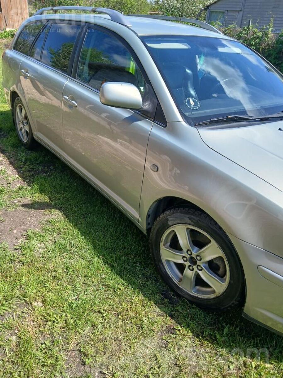 Pelēks Toyota Avensis 2005 Rīga, ar dzinēja tilpumu 2.00 L un nobraukumu 0 tūkst. km par 900 €, foto 3 vietnē AUTOMOTO.COM.LV