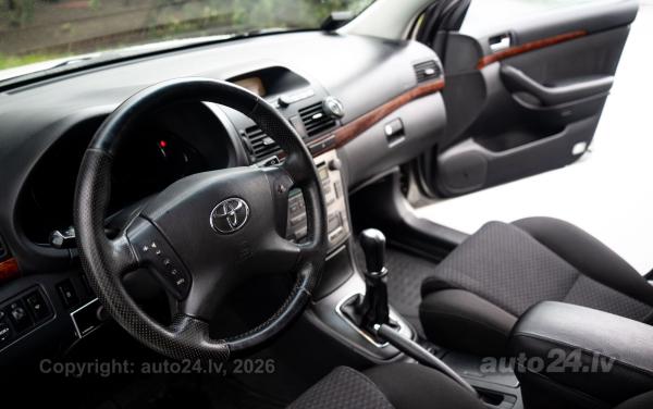 Серый Тойота Авенсис 2005 в Таллин, объемом двигателя 2.00 л и пробегом 250 тыс. км за 2099 €, фото 3 на AUTOMOTO.COM.LV