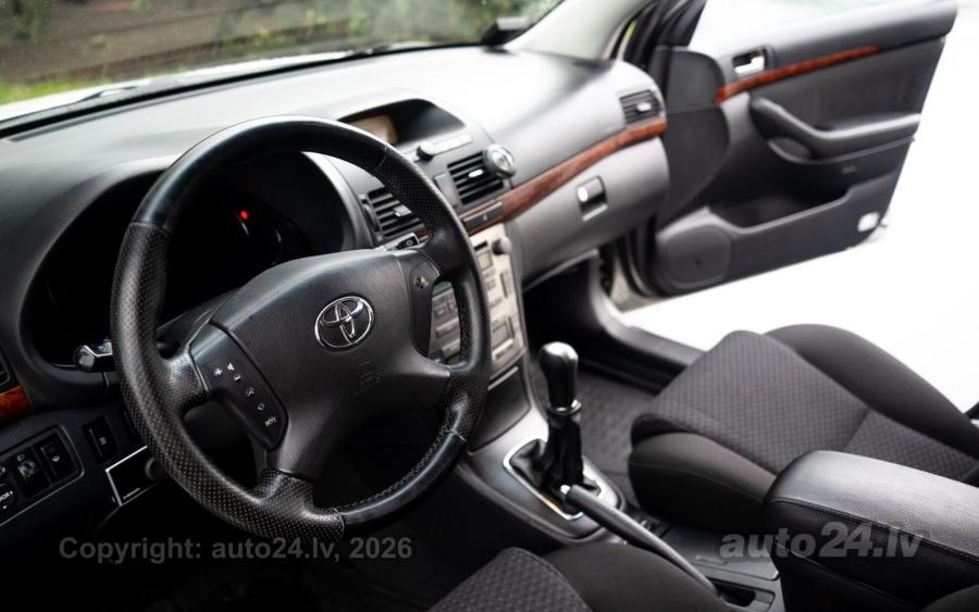 Серый Тойота Авенсис 2005 в Таллин, объемом двигателя 2.00 л и пробегом 250 тыс. км за 2099 €, фото 4 на AUTOMOTO.COM.LV