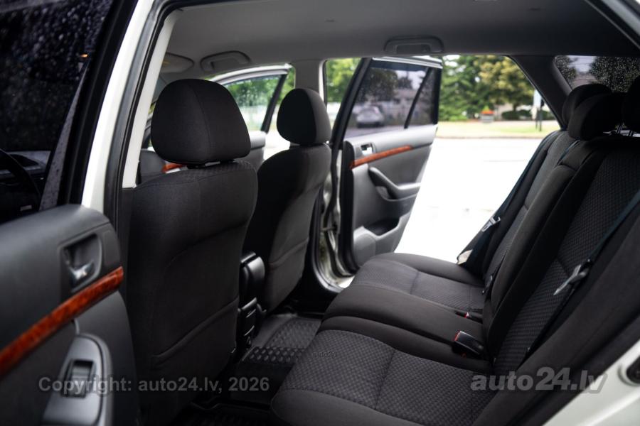 Серый Тойота Авенсис 2005 в Таллин, объемом двигателя 2.00 л и пробегом 250 тыс. км за 2099 €, фото 5 на AUTOMOTO.COM.LV