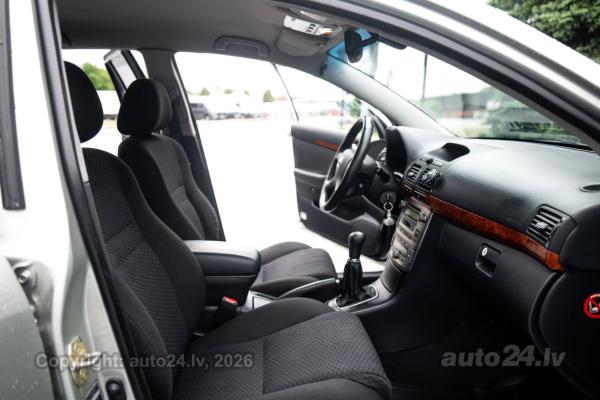 Серый Тойота Авенсис 2005 в Таллин, объемом двигателя 2.00 л и пробегом 250 тыс. км за 2099 €, фото 5 на AUTOMOTO.COM.LV