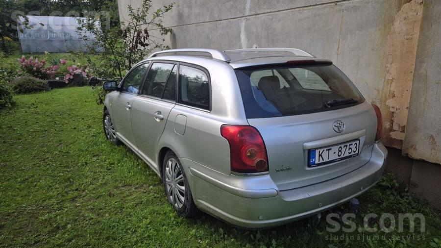 Grey Toyota Avensis 2005 in Ogre, with an engine capacity of 1.80 L and mileage of 265 thousand km for 1775 €, photo 4 on AUTOMOTO.COM.LV