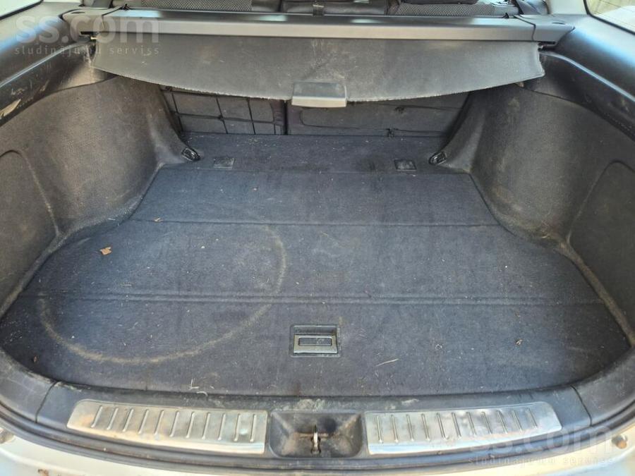 Grey Toyota Avensis 2005 in Ogre, with an engine capacity of 1.80 L and mileage of 265 thousand km for 1775 €, photo 12 on AUTOMOTO.COM.LV