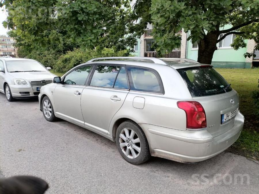 Grey Toyota Avensis 2005 in Riga, with an engine capacity of 2.00 L and mileage of 380 thousand km for 700 €, photo 5 on AUTOMOTO.COM.LV