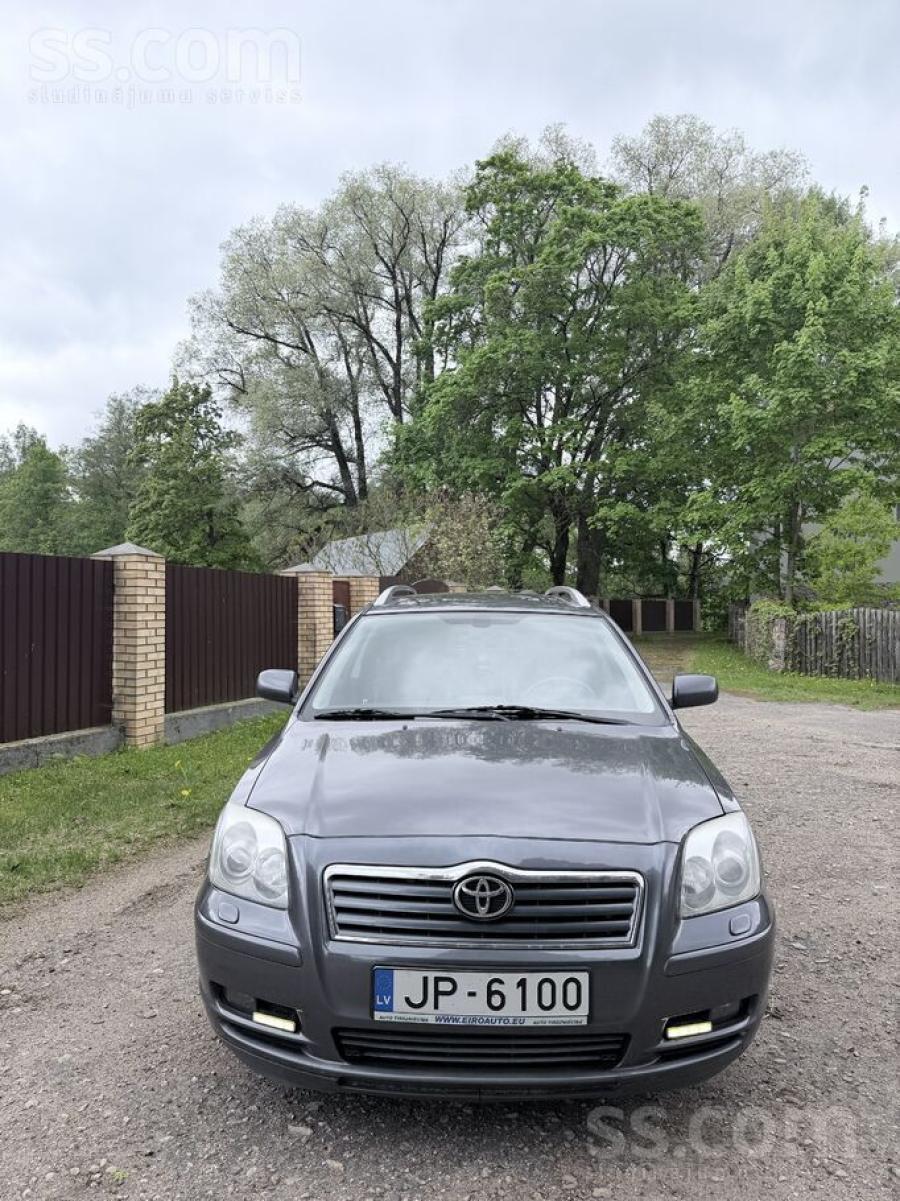 Pelēks Toyota Avensis 2005 Preiļi, ar dzinēja tilpumu 2.20 L un nobraukumu 229 tūkst. km par 1850 €, foto 4 vietnē AUTOMOTO.COM.LV