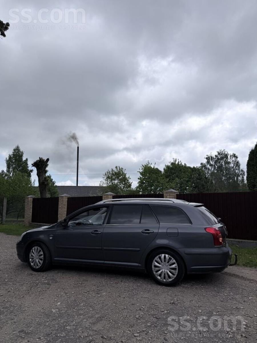 Pelēks Toyota Avensis 2005 Preiļi, ar dzinēja tilpumu 2.20 L un nobraukumu 229 tūkst. km par 1850 €, foto 10 vietnē AUTOMOTO.COM.LV