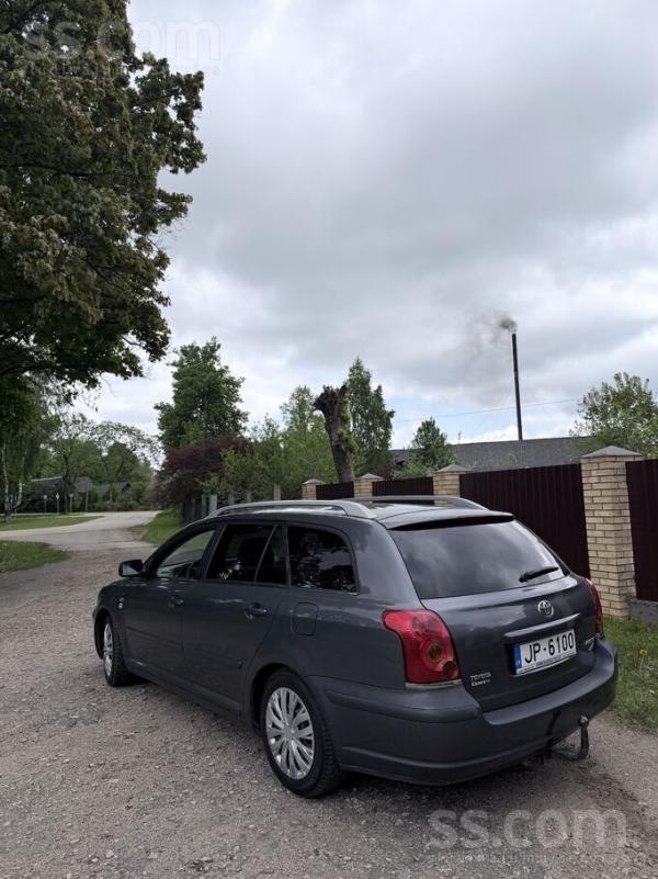 Серый Тойота Авенсис 2005 в Прейли, объемом двигателя 2.20 л и пробегом 229 тыс. км за 1850 €, фото 10 на AUTOMOTO.COM.LV