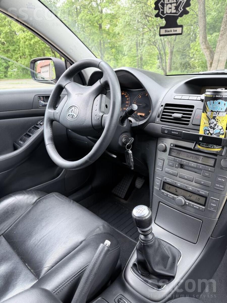 Pelēks Toyota Avensis 2005 Preiļi, ar dzinēja tilpumu 2.20 L un nobraukumu 229 tūkst. km par 1850 €, foto 22 vietnē AUTOMOTO.COM.LV