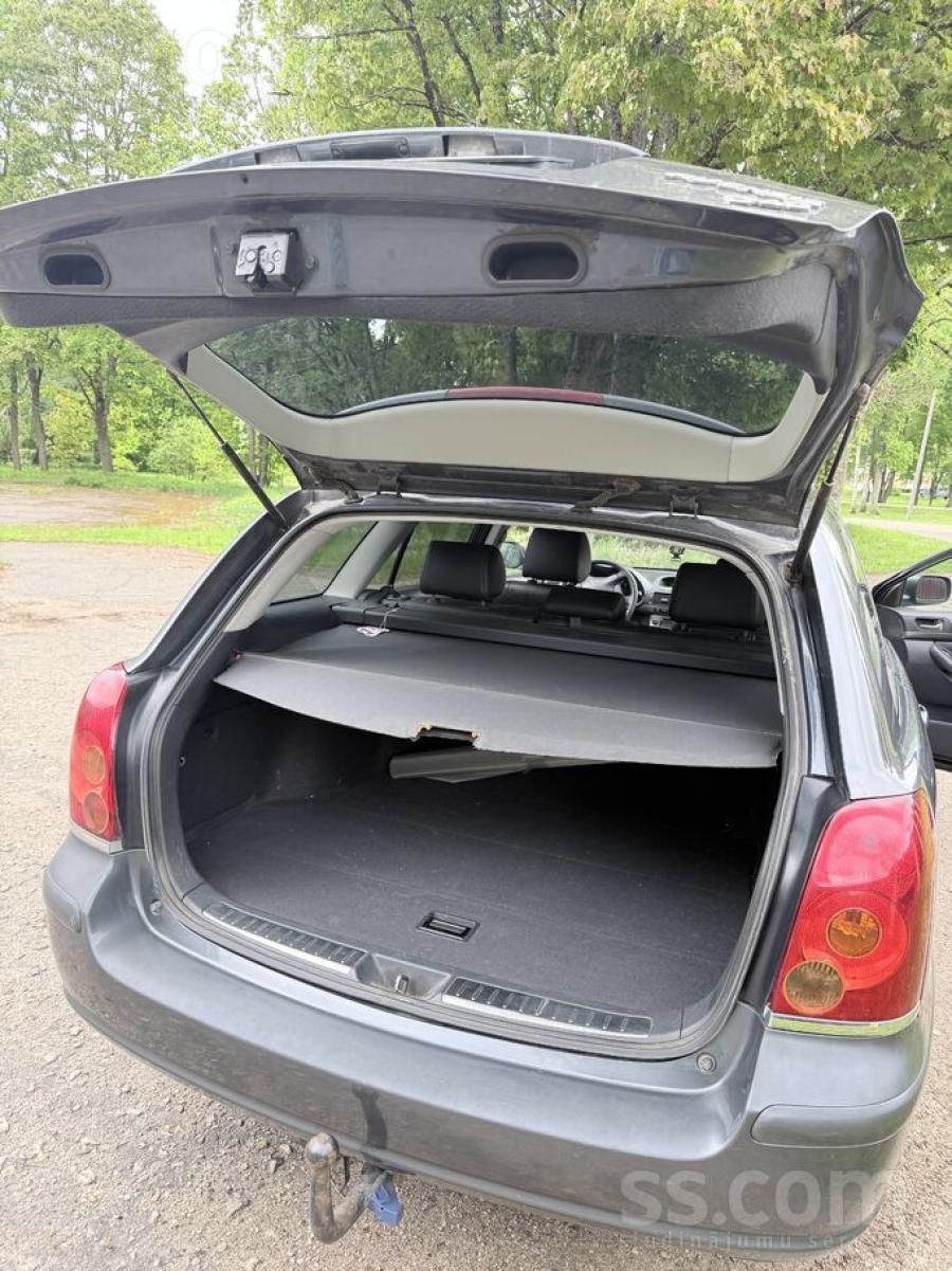 Pelēks Toyota Avensis 2005 Preiļi, ar dzinēja tilpumu 2.20 L un nobraukumu 229 tūkst. km par 1850 €, foto 23 vietnē AUTOMOTO.COM.LV