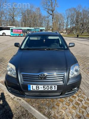 Pelēks Toyota Avensis 2005 Ventspils, ar dzinēja tilpumu 2.20 L un nobraukumu 353 tūkst. km par 1500 €, foto  vietnē AUTOMOTO.COM.LV