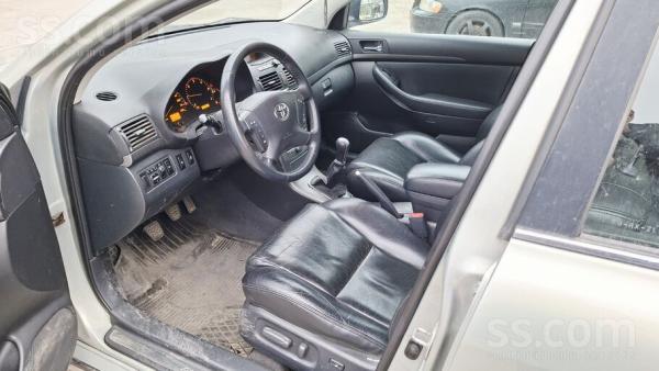Pelēks Toyota Avensis 2005 Rīga, ar dzinēja tilpumu 2.00 L un nobraukumu 315 tūkst. km par 2100 €, foto 8 vietnē AUTOMOTO.COM.LV