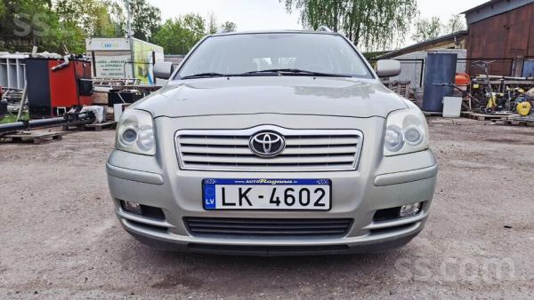 Серый Тойота Авенсис 2005 в Рига, объемом двигателя 2.00 л и пробегом 315 тыс. км за 2100 €, фото 2 на AUTOMOTO.COM.LV