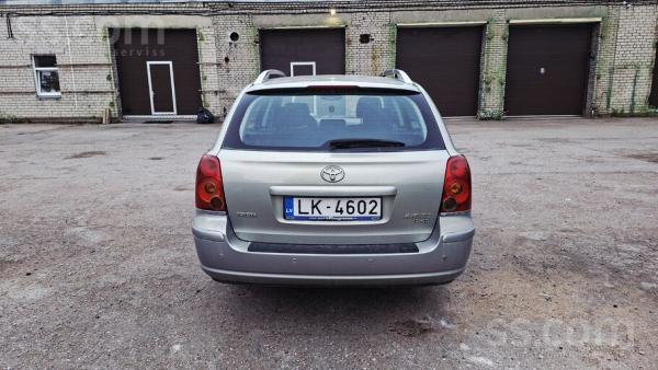 Серый Тойота Авенсис 2005 в Рига, объемом двигателя 2.00 л и пробегом 315 тыс. км за 2100 €, фото 5 на AUTOMOTO.COM.LV