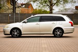 Pelēks Toyota Avensis 2005 Rīga, ar dzinēja tilpumu 2.00 L un nobraukumu 389 tūkst. km par 1800 €, foto 9 vietnē AUTOMOTO.COM.LV