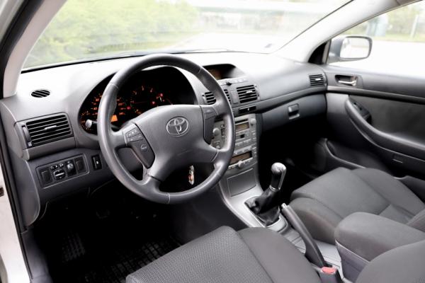 Pelēks Toyota Avensis 2005 Rīga, ar dzinēja tilpumu 2.00 L un nobraukumu 389 tūkst. km par 1800 €, foto 10 vietnē AUTOMOTO.COM.LV