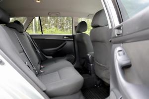Pelēks Toyota Avensis 2005 Rīga, ar dzinēja tilpumu 2.00 L un nobraukumu 389 tūkst. km par 1800 €, foto 13 vietnē AUTOMOTO.COM.LV