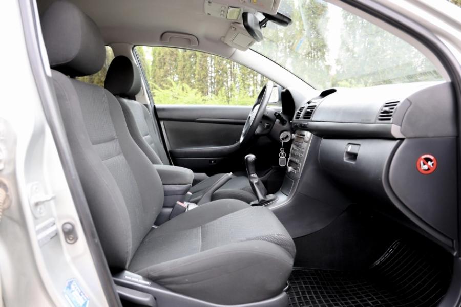 Pelēks Toyota Avensis 2005 Rīga, ar dzinēja tilpumu 2.00 L un nobraukumu 389 tūkst. km par 1800 €, foto 14 vietnē AUTOMOTO.COM.LV