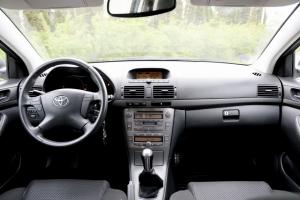 Pelēks Toyota Avensis 2005 Rīga, ar dzinēja tilpumu 2.00 L un nobraukumu 389 tūkst. km par 1800 €, foto 18 vietnē AUTOMOTO.COM.LV