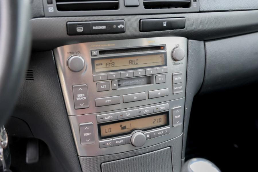 Pelēks Toyota Avensis 2005 Rīga, ar dzinēja tilpumu 2.00 L un nobraukumu 389 tūkst. km par 1800 €, foto 20 vietnē AUTOMOTO.COM.LV