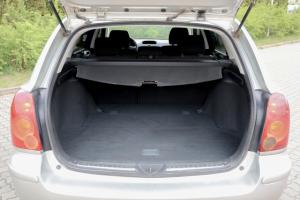 Pelēks Toyota Avensis 2005 Rīga, ar dzinēja tilpumu 2.00 L un nobraukumu 389 tūkst. km par 1800 €, foto 27 vietnē AUTOMOTO.COM.LV