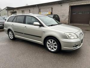 Серый Тойота Авенсис 2005 в Лимбажи, объемом двигателя 2.20 л и пробегом 341 тыс. км за 1550 €, фото 4 на AUTOMOTO.COM.LV