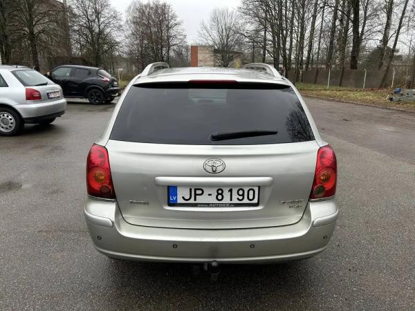 Серый Тойота Авенсис 2005 в Лимбажи, объемом двигателя 2.20 л и пробегом 341 тыс. км за 1550 €, фото 5 на AUTOMOTO.COM.LV