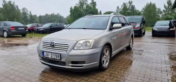Grey Toyota Avensis 2005 in Valmiera, with an engine capacity of 2.00 L and mileage of 446 thousand km for 1150 €, photo 6 on AUTOMOTO.COM.LV