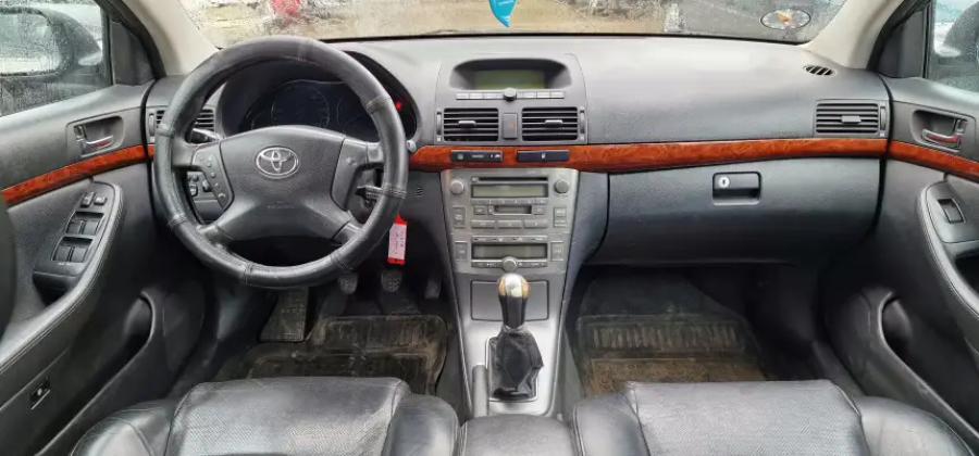 Grey Toyota Avensis 2005 in Valmiera, with an engine capacity of 2.00 L and mileage of 446 thousand km for 1150 €, photo 8 on AUTOMOTO.COM.LV