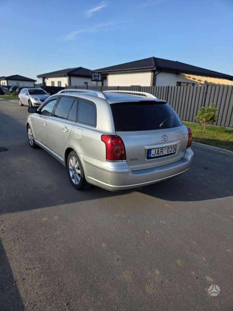 Серый Тойота Авенсис 2005 в Клайпеда, объемом двигателя 2.00 л и пробегом 318 тыс. км за 1550 €, фото 3 на AUTOMOTO.COM.LV