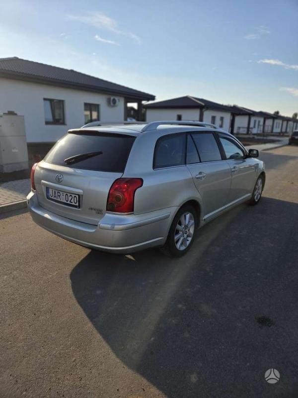 Серый Тойота Авенсис 2005 в Клайпеда, объемом двигателя 2.00 л и пробегом 318 тыс. км за 1550 €, фото 3 на AUTOMOTO.COM.LV