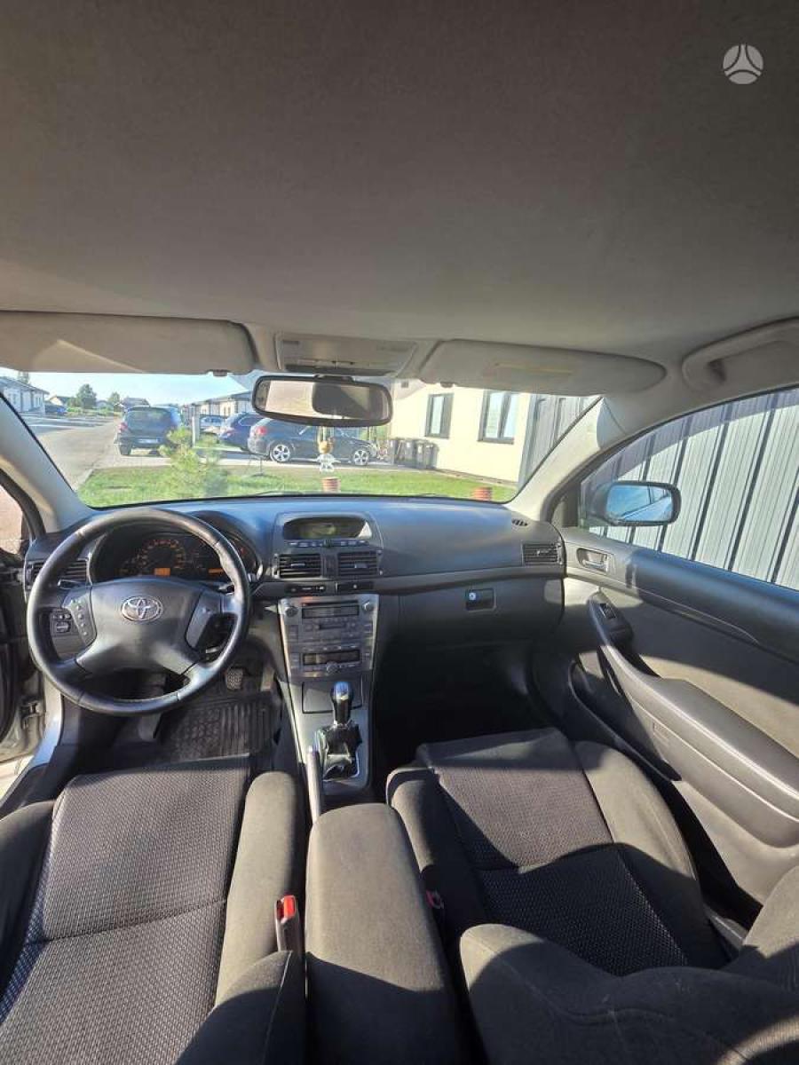 Серый Тойота Авенсис 2005 в Клайпеда, объемом двигателя 2.00 л и пробегом 318 тыс. км за 1550 €, фото 8 на AUTOMOTO.COM.LV