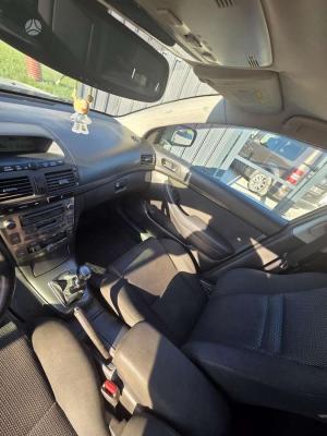 Серый Тойота Авенсис 2005 в Клайпеда, объемом двигателя 2.00 л и пробегом 318 тыс. км за 1550 €, фото 10 на AUTOMOTO.COM.LV