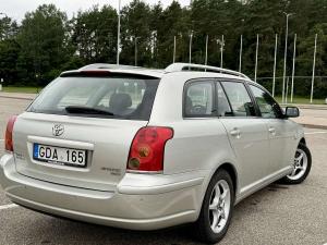 Pelēks Toyota Avensis 2005 Viļņa, ar dzinēja tilpumu 2.00 L un nobraukumu 351 tūkst. km par 1850 €, foto 10 vietnē AUTOMOTO.COM.LV