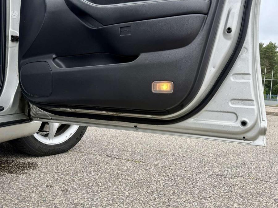 Pelēks Toyota Avensis 2005 Viļņa, ar dzinēja tilpumu 2.00 L un nobraukumu 351 tūkst. km par 1850 €, foto 12 vietnē AUTOMOTO.COM.LV