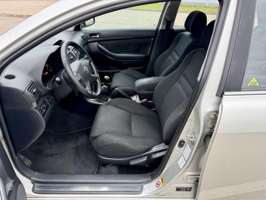 Pelēks Toyota Avensis 2005 Viļņa, ar dzinēja tilpumu 2.00 L un nobraukumu 351 tūkst. km par 1850 €, foto 21 vietnē AUTOMOTO.COM.LV