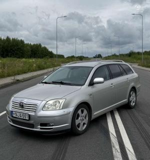 Grey Toyota Avensis 2005 in Vilnius, with an engine capacity of 2.20 L and mileage of 400 thousand km for 1450 €, photo  on AUTOMOTO.COM.LV