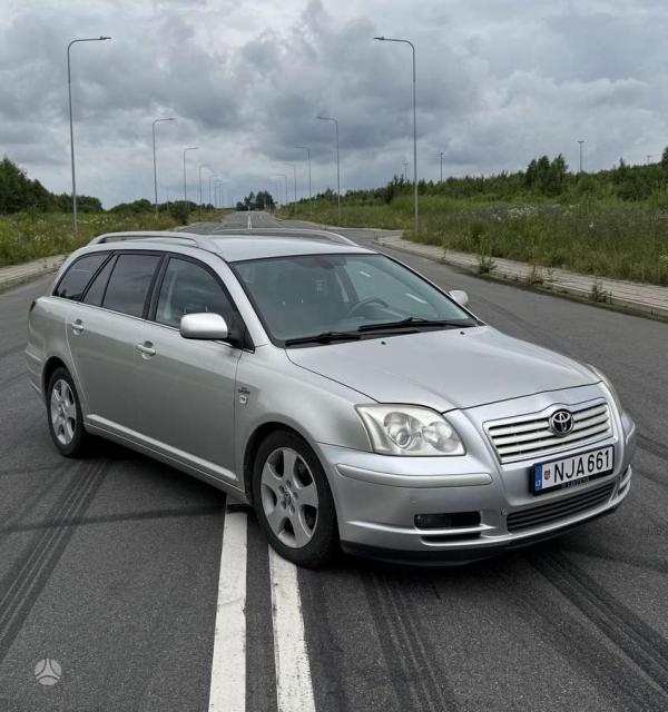 Серый Тойота Авенсис 2005 в Вильнюс, объемом двигателя 2.20 л и пробегом 400 тыс. км за 1450 €, фото 2 на AUTOMOTO.COM.LV