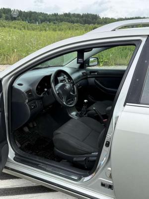 Серый Тойота Авенсис 2005 в Вильнюс, объемом двигателя 2.20 л и пробегом 400 тыс. км за 1450 €, фото 6 на AUTOMOTO.COM.LV