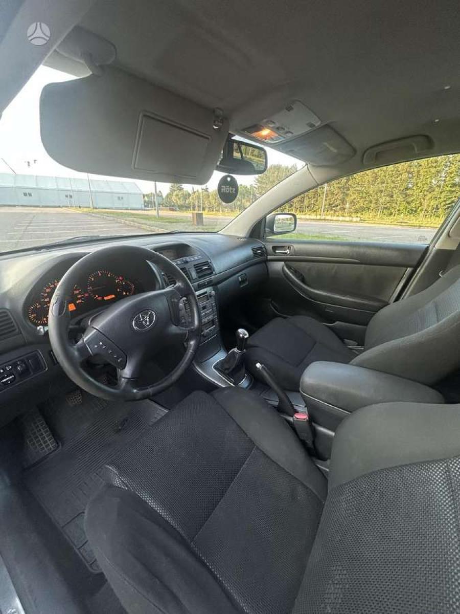 Серый Тойота Авенсис 2005 в Вильнюс, объемом двигателя 2.00 л и пробегом 295 тыс. км за 1150 €, фото 11 на AUTOMOTO.COM.LV