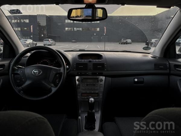 Pelēks Toyota Avensis 2005 Rīga, ar dzinēja tilpumu 1.80 L un nobraukumu 279 tūkst. km par 2200 €, foto 3 vietnē AUTOMOTO.COM.LV