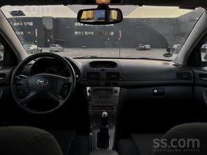 Grey Toyota Avensis 2005 in Riga, with an engine capacity of 1.80 L and mileage of 279 thousand km for 2200 €, photo 4 on AUTOMOTO.COM.LV