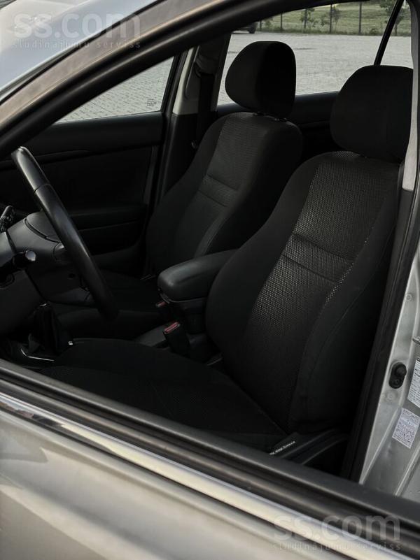 Pelēks Toyota Avensis 2005 Rīga, ar dzinēja tilpumu 1.80 L un nobraukumu 279 tūkst. km par 2200 €, foto 4 vietnē AUTOMOTO.COM.LV