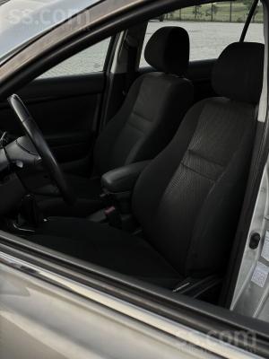 Grey Toyota Avensis 2005 in Riga, with an engine capacity of 1.80 L and mileage of 279 thousand km for 2200 €, photo 5 on AUTOMOTO.COM.LV