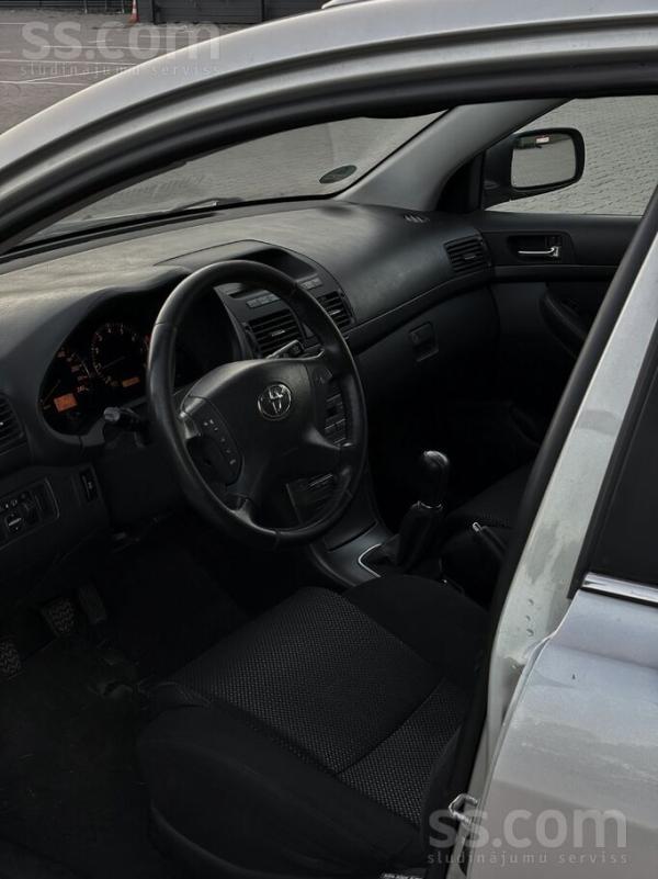 Pelēks Toyota Avensis 2005 Rīga, ar dzinēja tilpumu 1.80 L un nobraukumu 279 tūkst. km par 2200 €, foto 5 vietnē AUTOMOTO.COM.LV