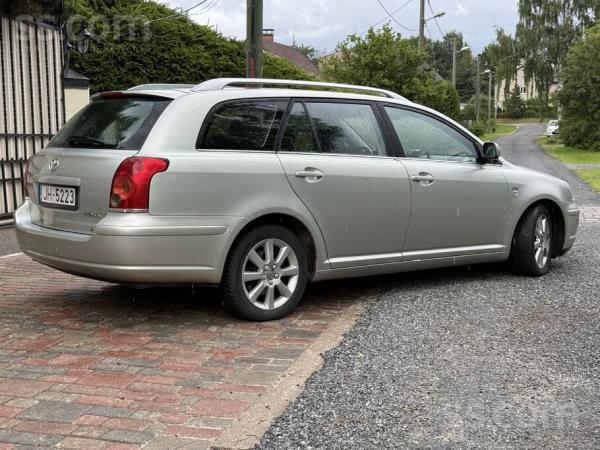 Pelēks Toyota Avensis 2005 Rīga, ar dzinēja tilpumu 2.00 L un nobraukumu 242 tūkst. km par 1600 €, foto 2 vietnē AUTOMOTO.COM.LV
