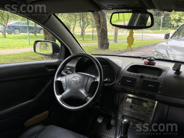 Pelēks Toyota Avensis 2005 Rīga, ar dzinēja tilpumu 2.00 L un nobraukumu 242 tūkst. km par 1600 €, foto 7 vietnē AUTOMOTO.COM.LV