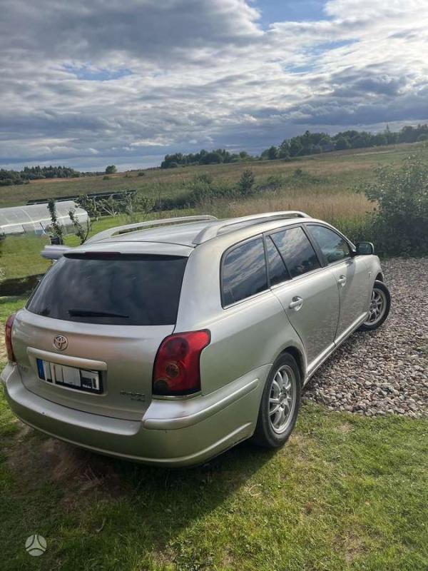 Pelēks Toyota Avensis 2005 Viļņa, ar dzinēja tilpumu 2.23 L un nobraukumu 433 tūkst. km par 1350 €, foto 4 vietnē AUTOMOTO.COM.LV