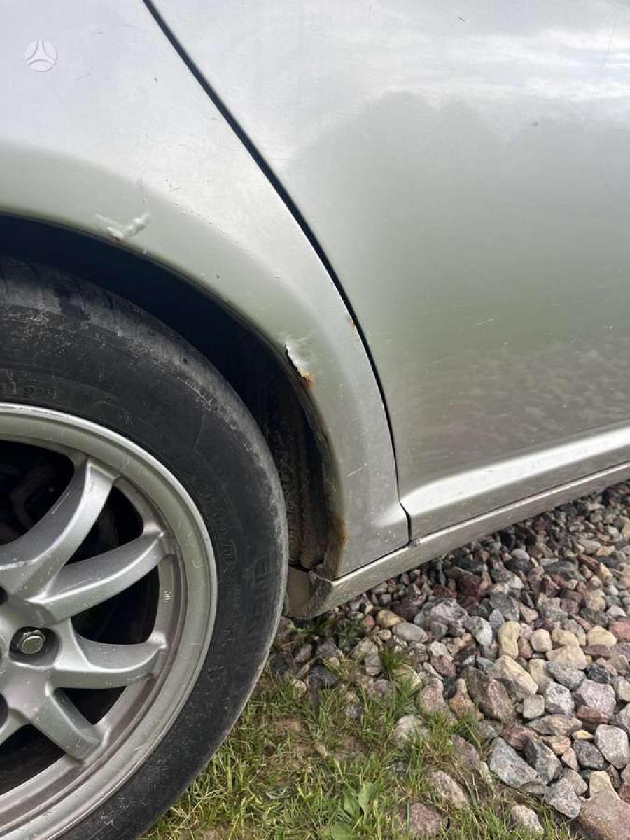 Grey Toyota Avensis 2005 in Vilnius, with an engine capacity of 2.23 L and mileage of 433 thousand km for 1350 €, photo 9 on AUTOMOTO.COM.LV